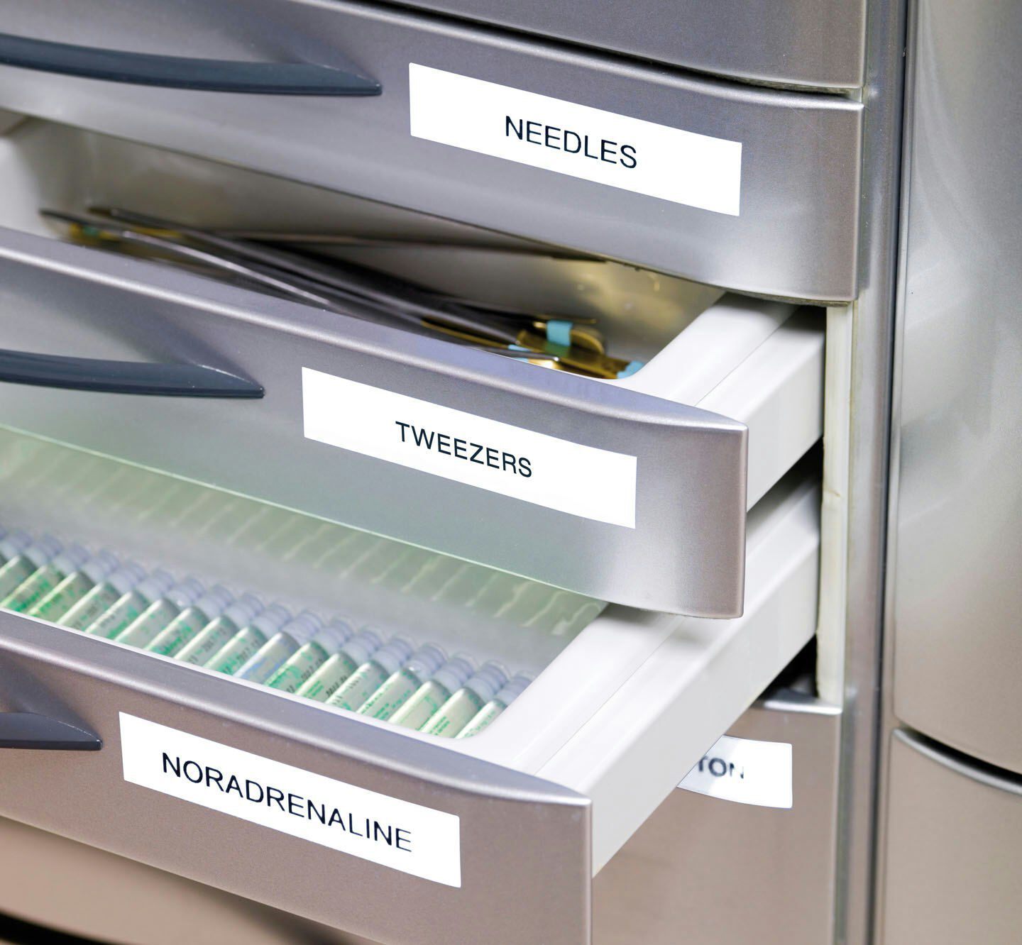 Label Makers for Medical Centers | DYMO®